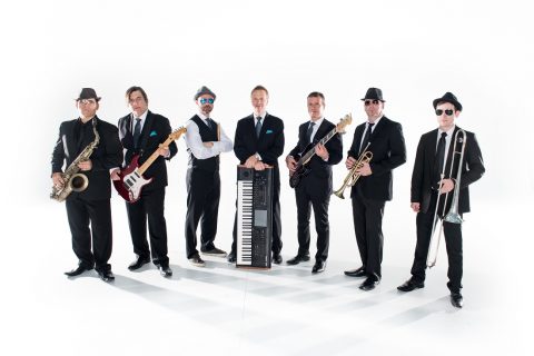 Need A Live Band For An Event? Call the Headliners Band Today!